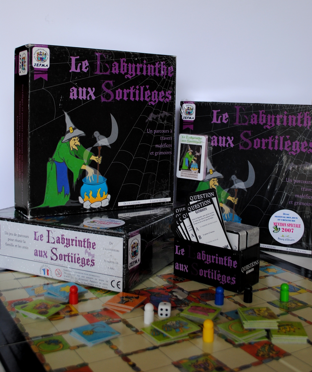 Le jeu LE LABYRINTHE AUX SORTILEGES – ARTCADEAUX